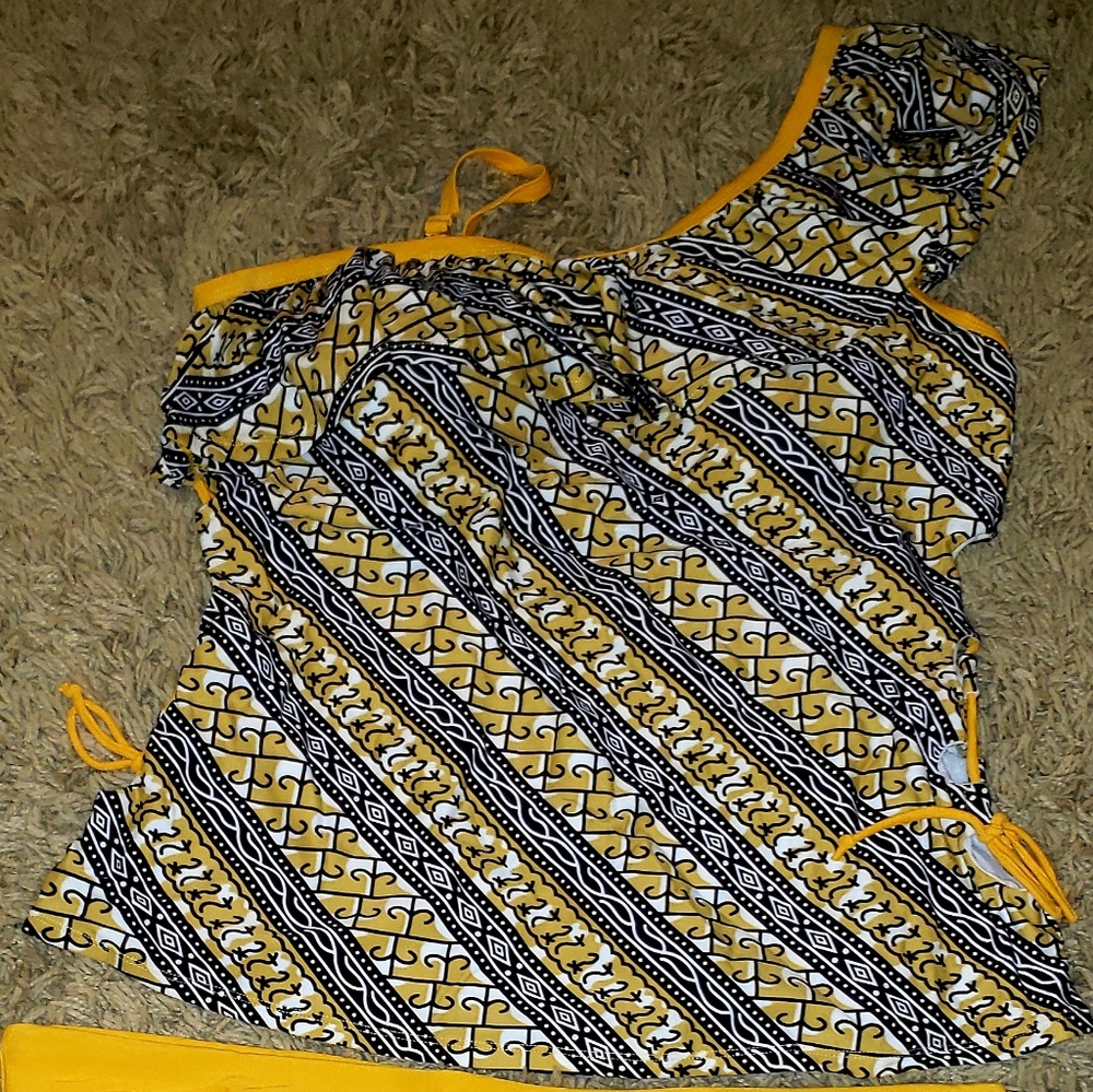 *Plus Size* Tankini Trimmed In Gold Bathingsuits/Swim… - Gem